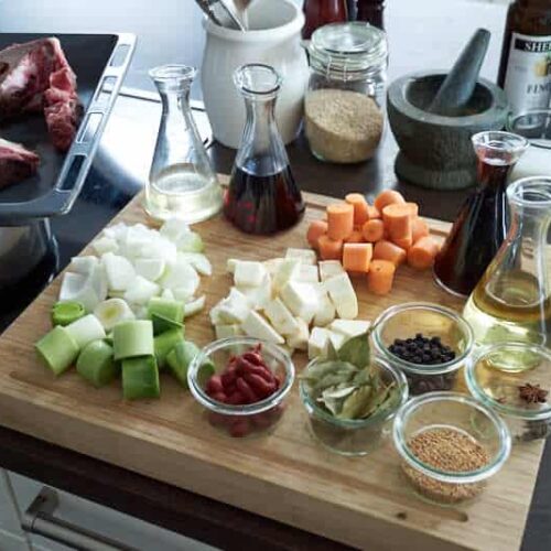 Jus Rezept: Ultimative Grundsauce / Bratensauce – Chiara Kochlust